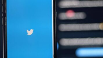 How to go live on Twitter - Creator Handbook