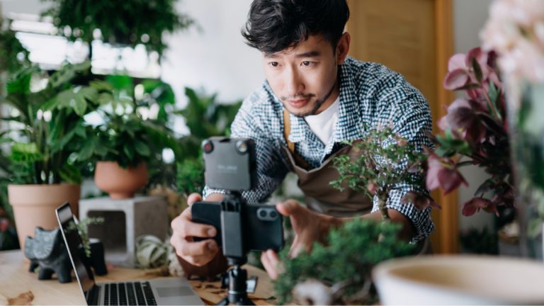 Facebook unveils new monetization program for creators - Creator Handbook